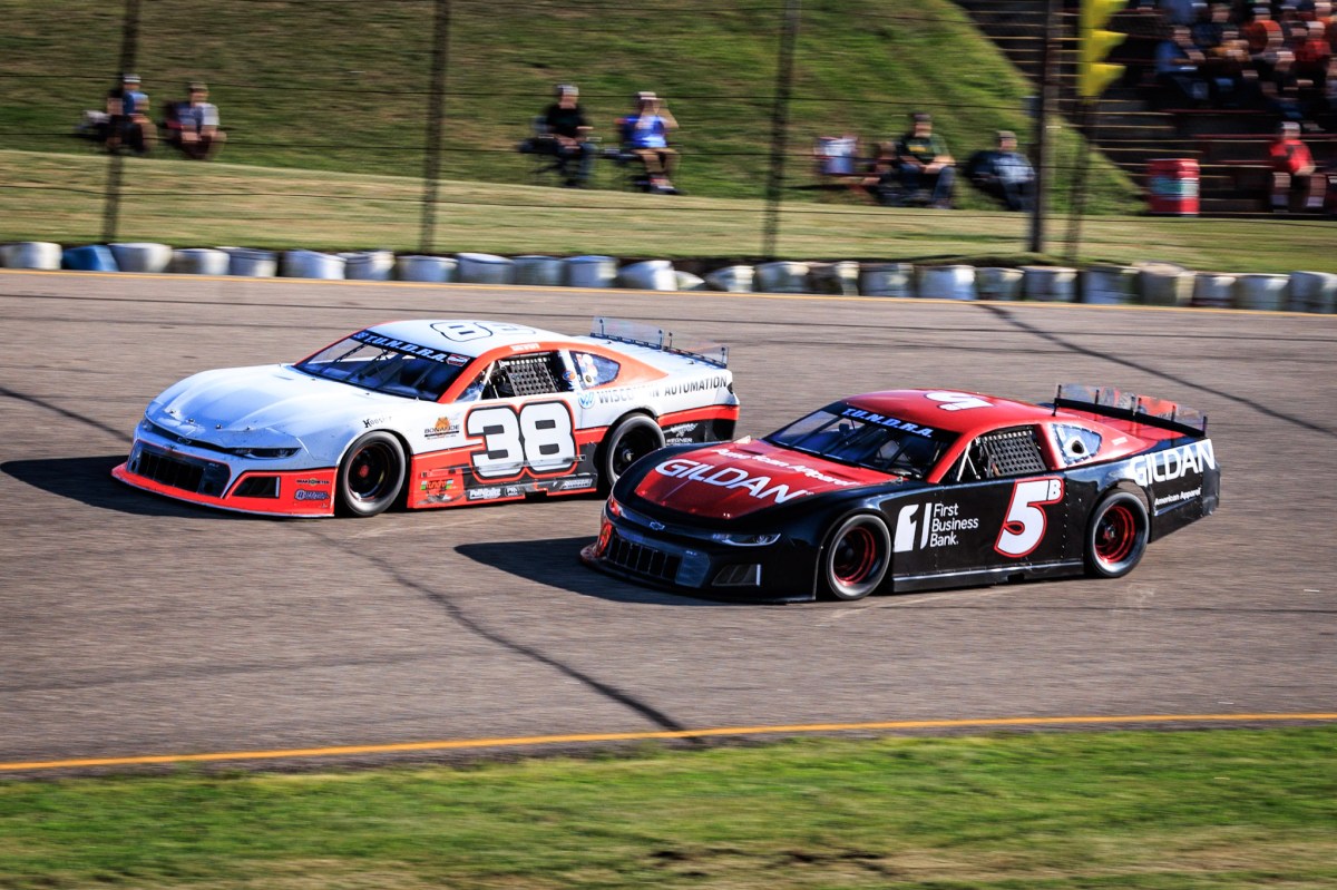 DEVOY OUTDUELS BEALE IN THRILLER AT GOLDEN SANDS